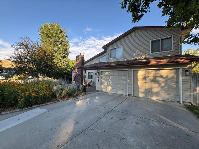 3 Bedroom Home for Rent at 3491 W Forsythia Dr, Boise City, ID 83703 Sunset