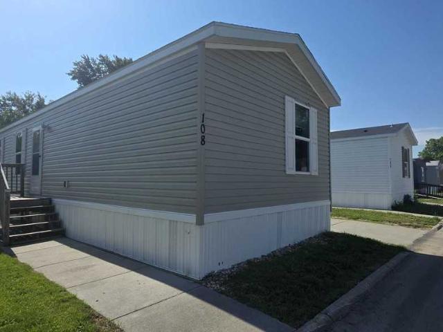 3 Bedroom Home for Rent at 3510 N 9th St #108, Carter Lake, IA 51510