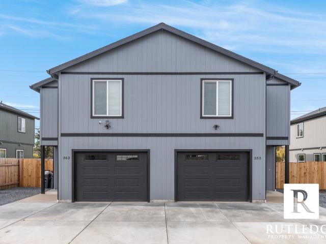3 Bedroom Home for Rent at 363 Lozier Ln, Medford, OR 97501