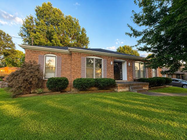 3 Bedroom Home for Rent at 3701 Hunsinger Ln, Louisville, KY 40220