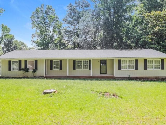 3 Bedroom Home for Rent at 375 N Hickory Ln, Douglasville, GA 30134