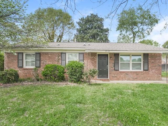 3 Bedroom Home for Rent at 3809 Bardot Dr, Charlotte, NC 28216 Firestone Garden Park
