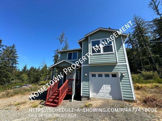 3 Bedroom Home on an Acre of Land with Air Conditioning!