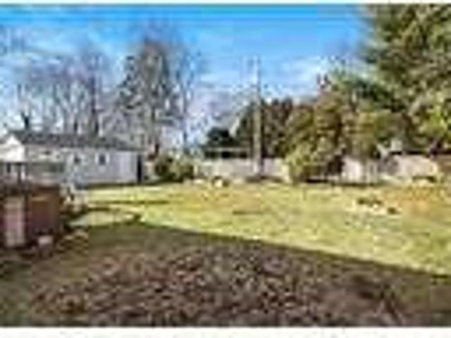 3 Bedroom Homes For Rent Commack NY