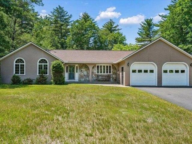 3 bedroom, Hooksett NH 03106 104077814