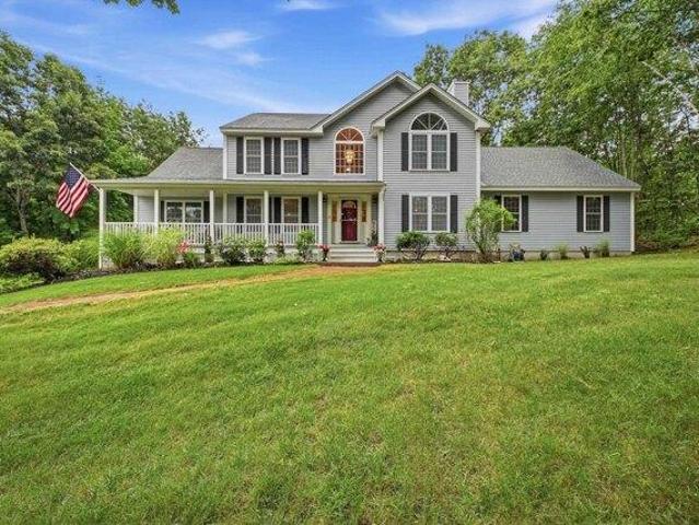 3 bedroom, Hooksett NH 03106 104792117