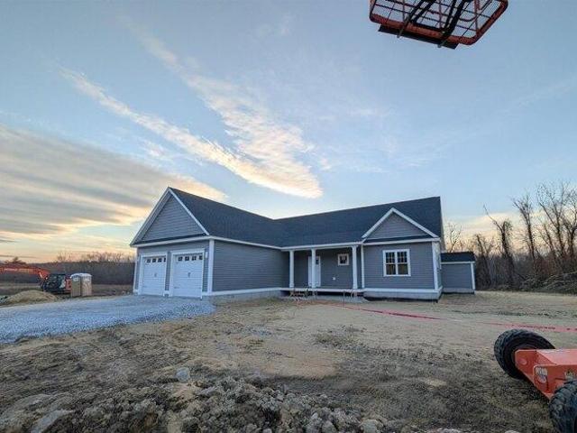 3 bedroom, Hooksett NH 03106 102709258