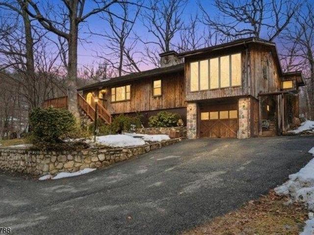 3 bedroom, Hopatcong NJ 07821 102529992