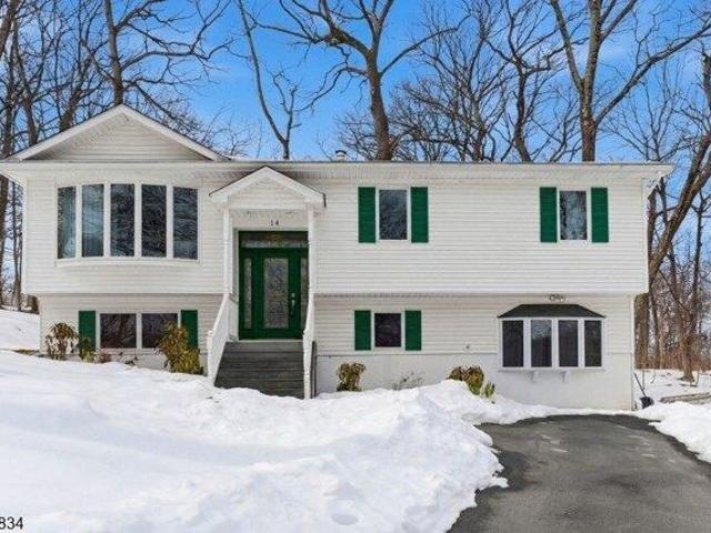3 bedroom, Hopatcong NJ 07843 104652401