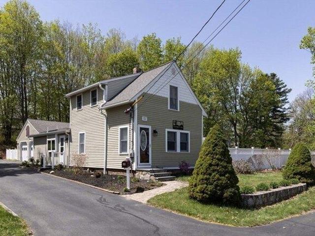 3 bedroom, Hopkinton MA 01748 LS102709175