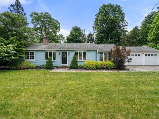3 bedroom, Hopkinton MA 01748 103887474
