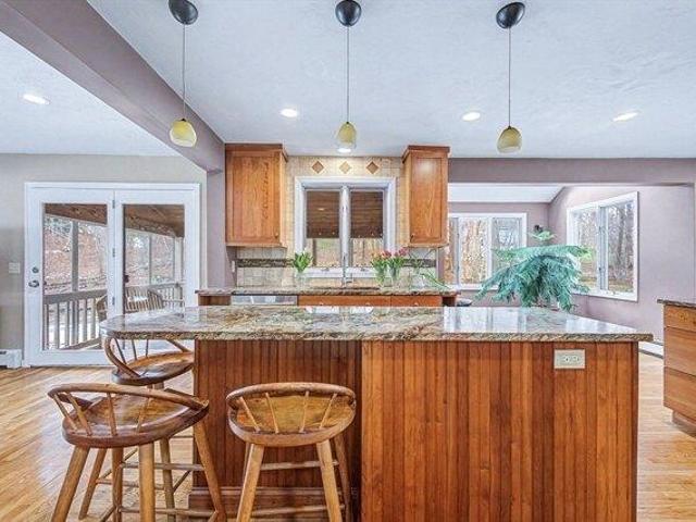 3 bedroom, Hopkinton MA 01748 104511614