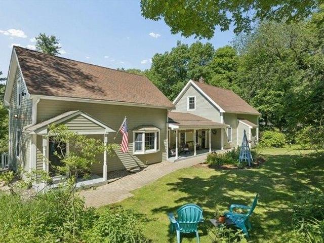 3 bedroom, Hopkinton MA 01748 104789258