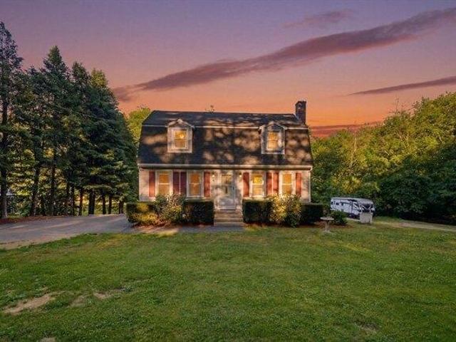 3 bedroom, Hopkinton MA 01748 105202939