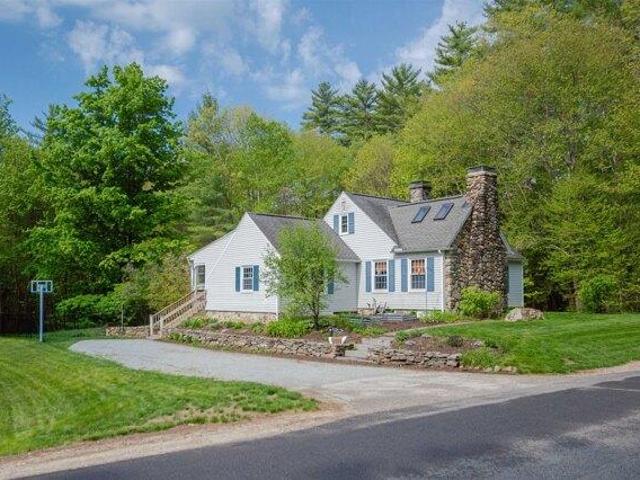 3 bedroom, Hopkinton NH 03229 103126357