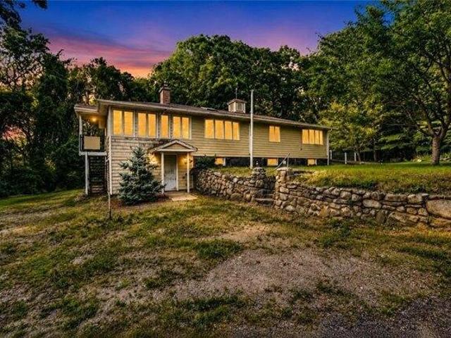 3 bedroom, Hopkinton RI 02804 105107096