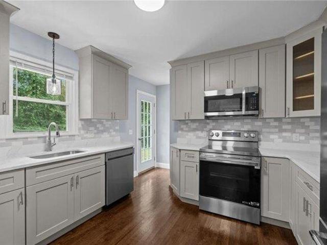 3 bedroom, Hopkinton RI 02808 105117077