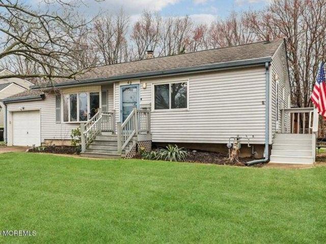 3 bedroom, Hazlet NJ 07730 102531197