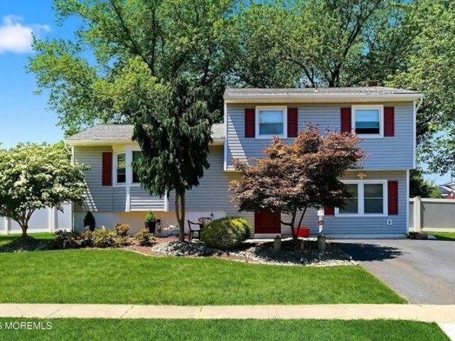 3 bedroom, Hazlet NJ 07730 104692228
