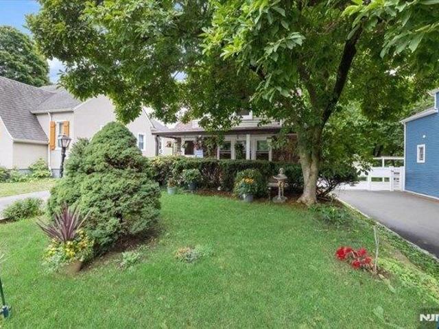 3 bedroom, Hackensack NJ 07601 104652604