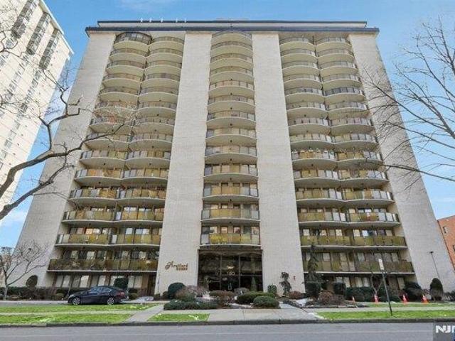 3 bedroom, Hackensack NJ 07601 104653230