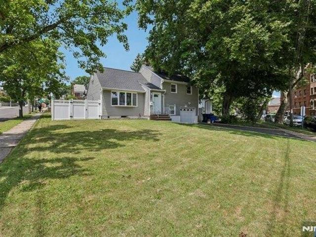 3 bedroom, Hackensack NJ 07601 104850509