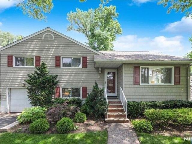 3 bedroom, Hackensack NJ 07601 105171990