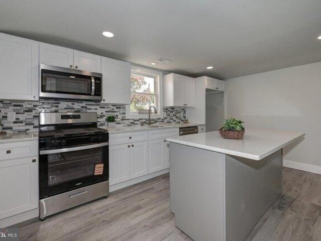 3 bedroom, Hainesport NJ 08036 105175602
