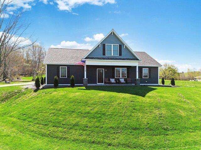 3 bedroom, Hallowell ME 04347 102593460