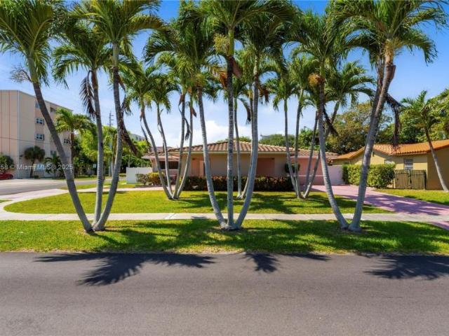 3 bedroom, Hallandale Beach FL FL 33009 102588801