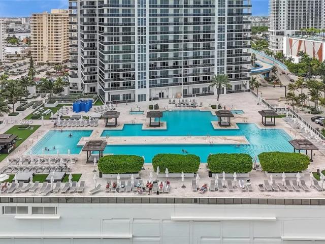 3 bedroom, Hallandale Beach FL FL 33009 LS102715736
