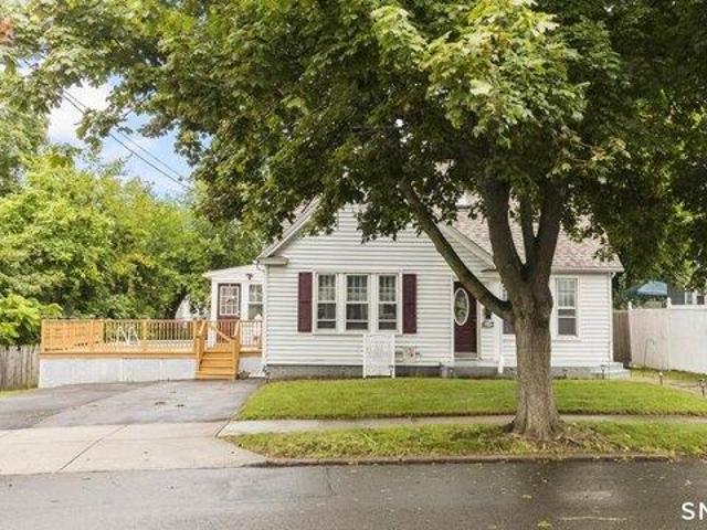 3 bedroom, Hamden CT 06514 104789397