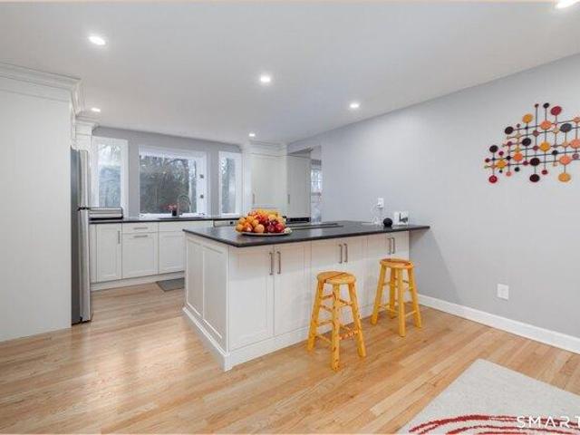 3 bedroom, Hamden CT 06517 104852301