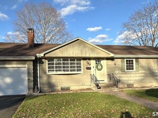 3 bedroom, Hamden CT 06517 104810056