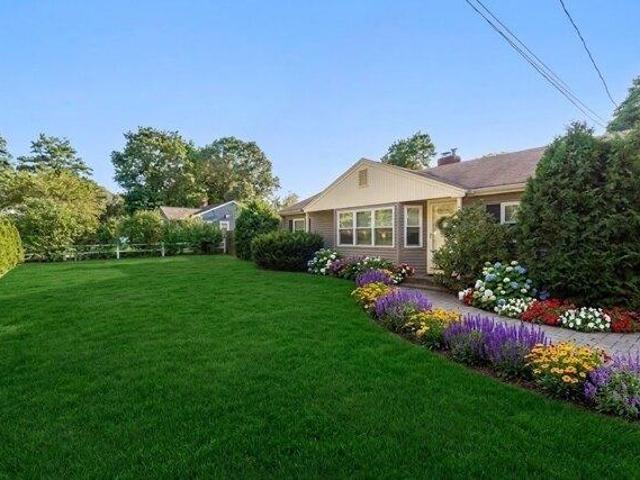 3 bedroom, Hamilton MA 01982 105081214