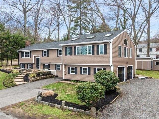 3 bedroom, Hamilton MA 01982 LS102410867