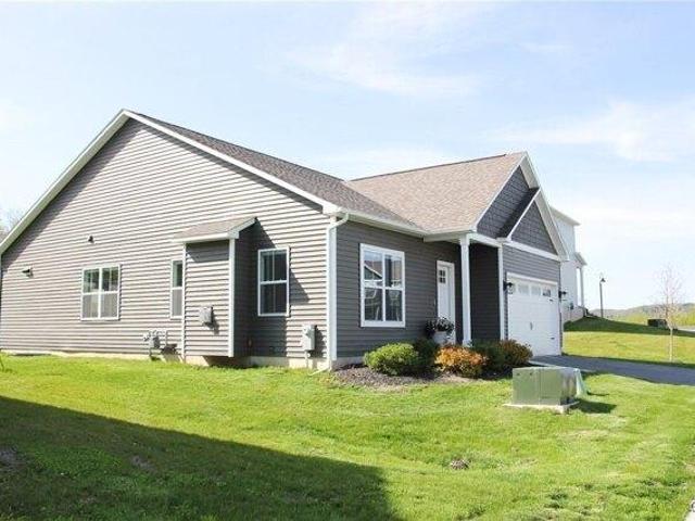 3 bedroom, Hamilton NY 13346 91373298