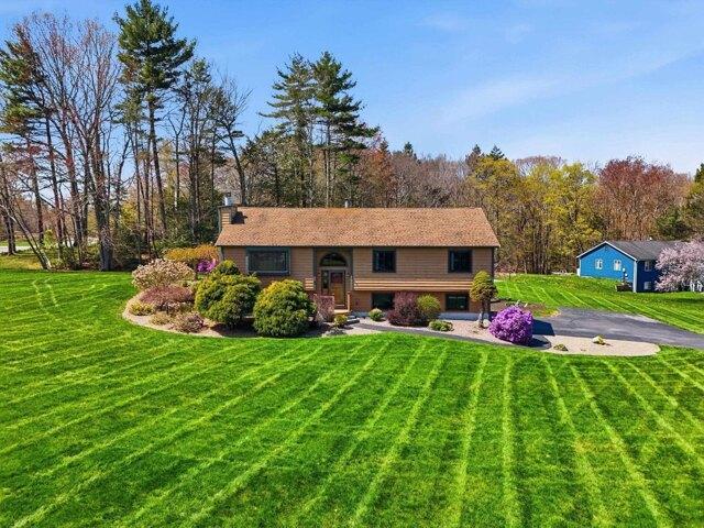 3 bedroom, Hampstead NH 03826 LS102595988