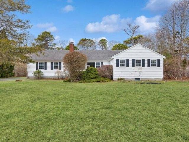 3 bedroom, Hampton Bays NY 11946 103625708