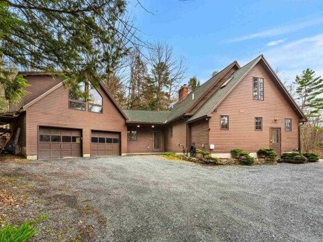 3 bedroom, Hanover NH 03750 LS102708975