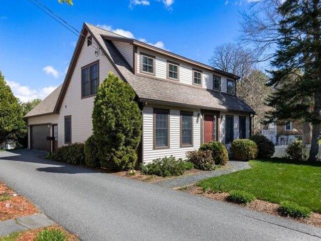3 bedroom, Hanover NH 03755 104788245