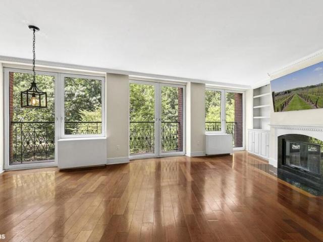 3 bedroom, Harlem NY 102244748