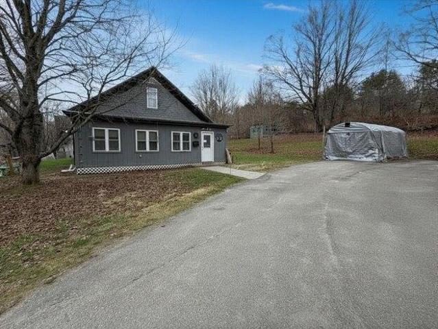 3 bedroom, Harmony ME 04942 LS102344299