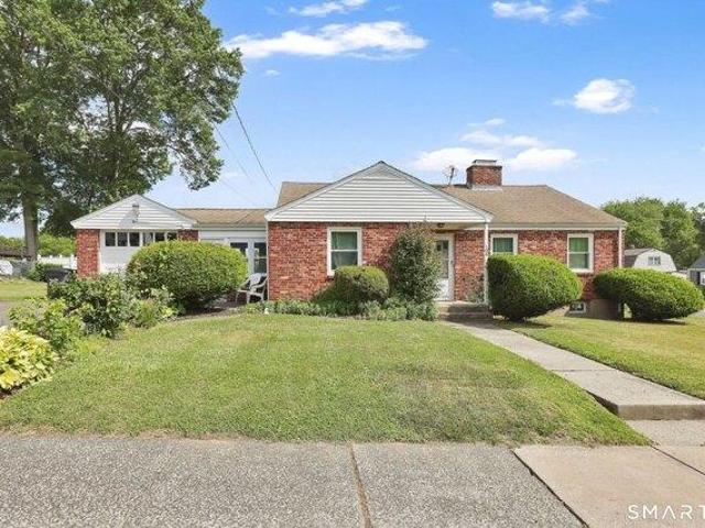 3 bedroom, Hartford CT 06106 104409351