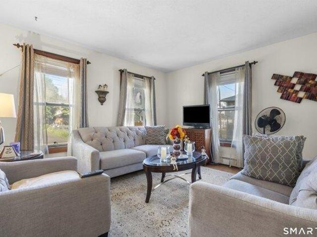 3 bedroom, Hartford CT 06114 LS103099902