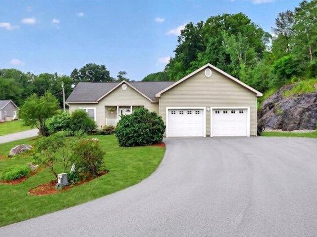 3 bedroom, Hartford VT 05001 104513753