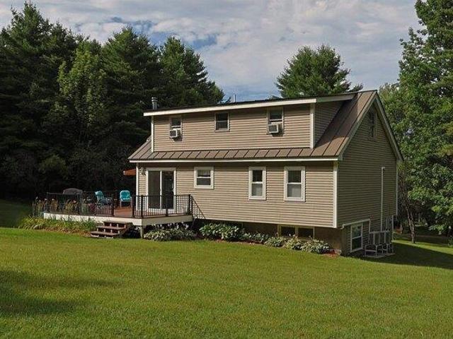 3 bedroom, Hartford VT 05001 105144794