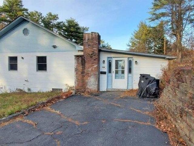 3 bedroom, Hartford VT 05001 LS101601844