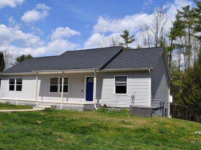 3 bedroom, Hartford VT 05001 LS102529252