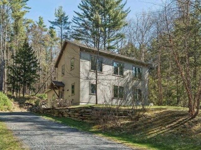 3 bedroom, Hartford VT 05059 LS102029233